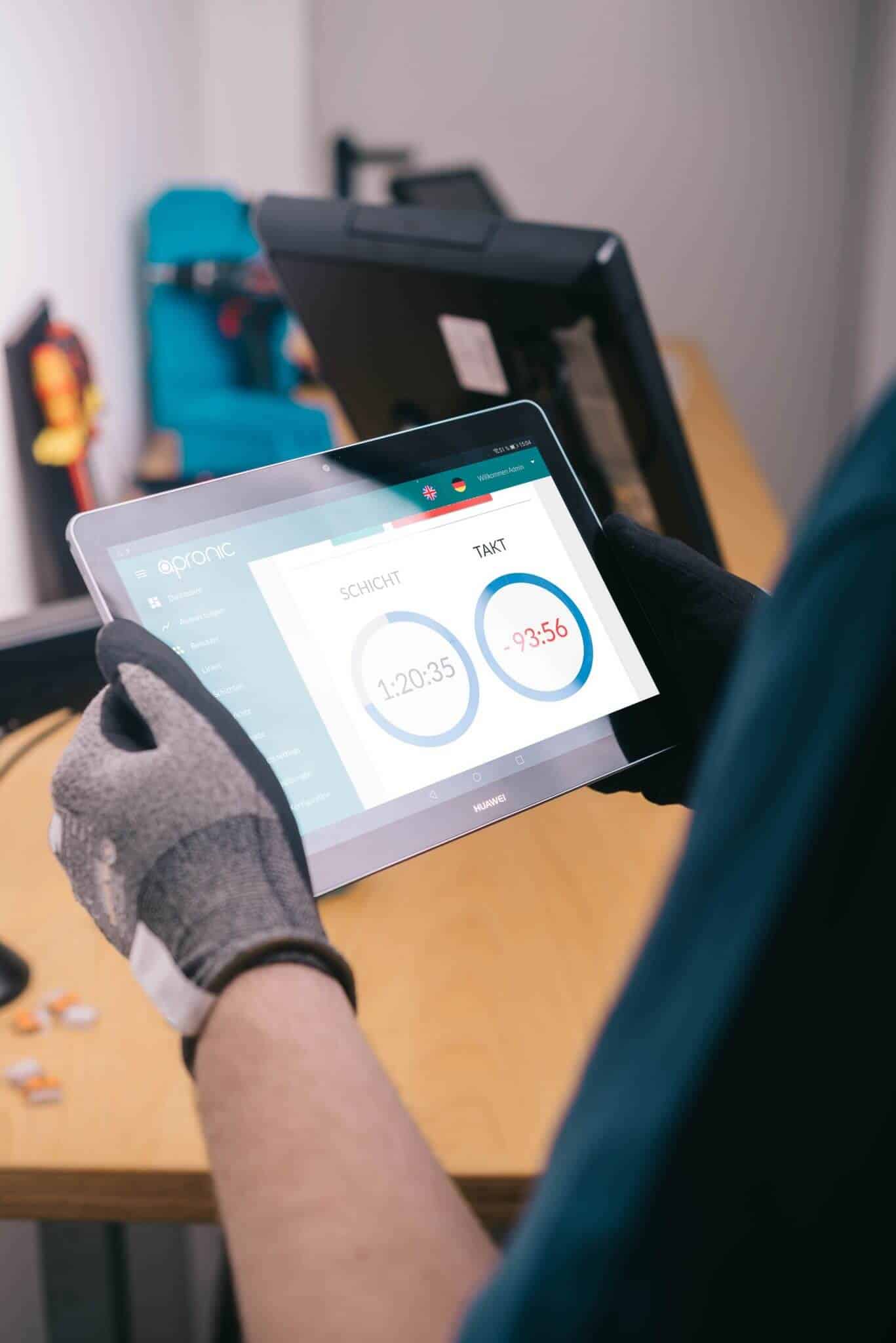 Digitization in manufacturing - apronic